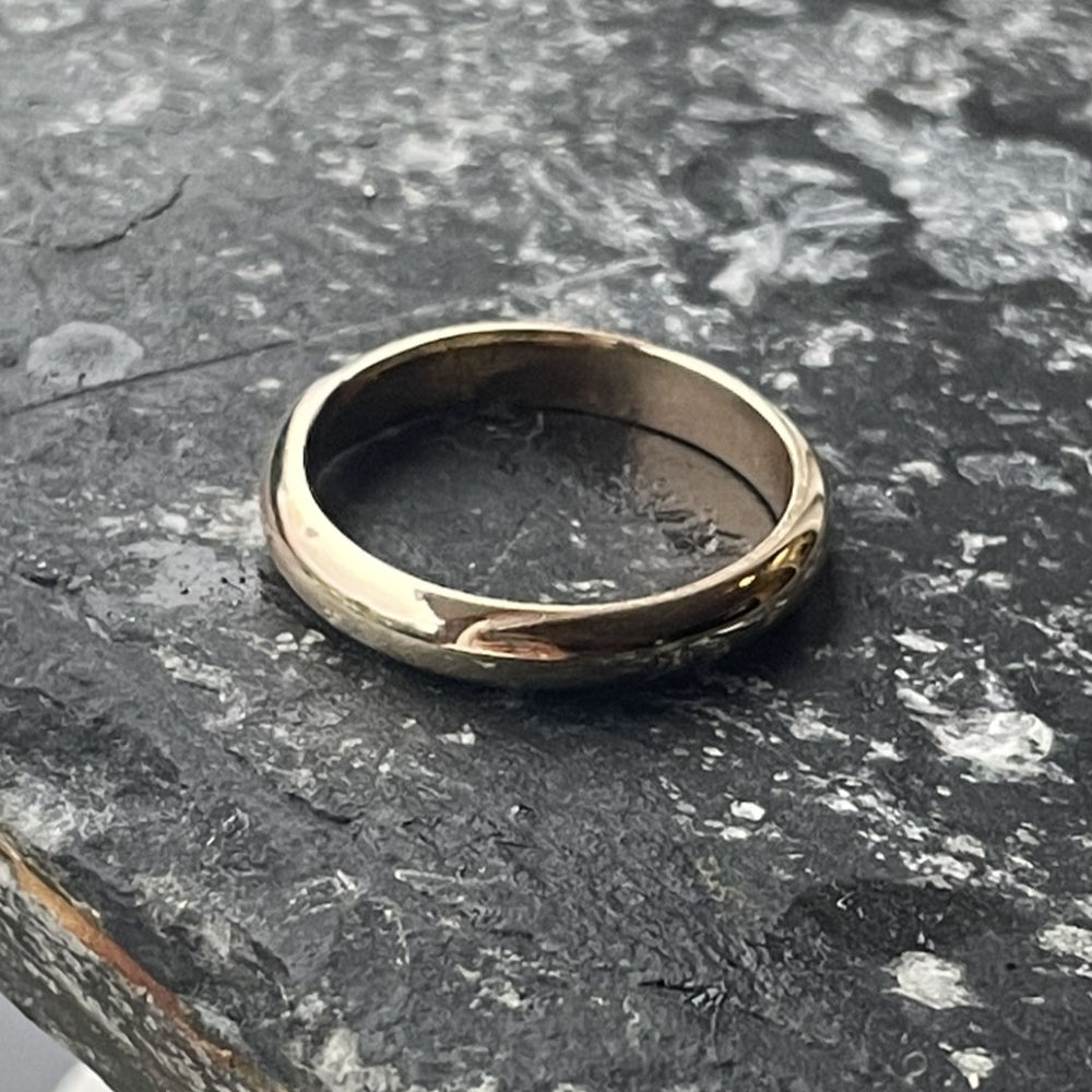 Carter Solid Gold Unisex Ring